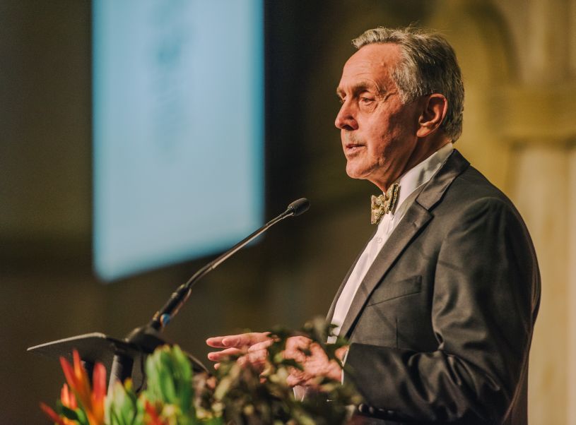 Líderes Religiosos y Políticos aprecian los 50 años de ISKCON en Cena ...